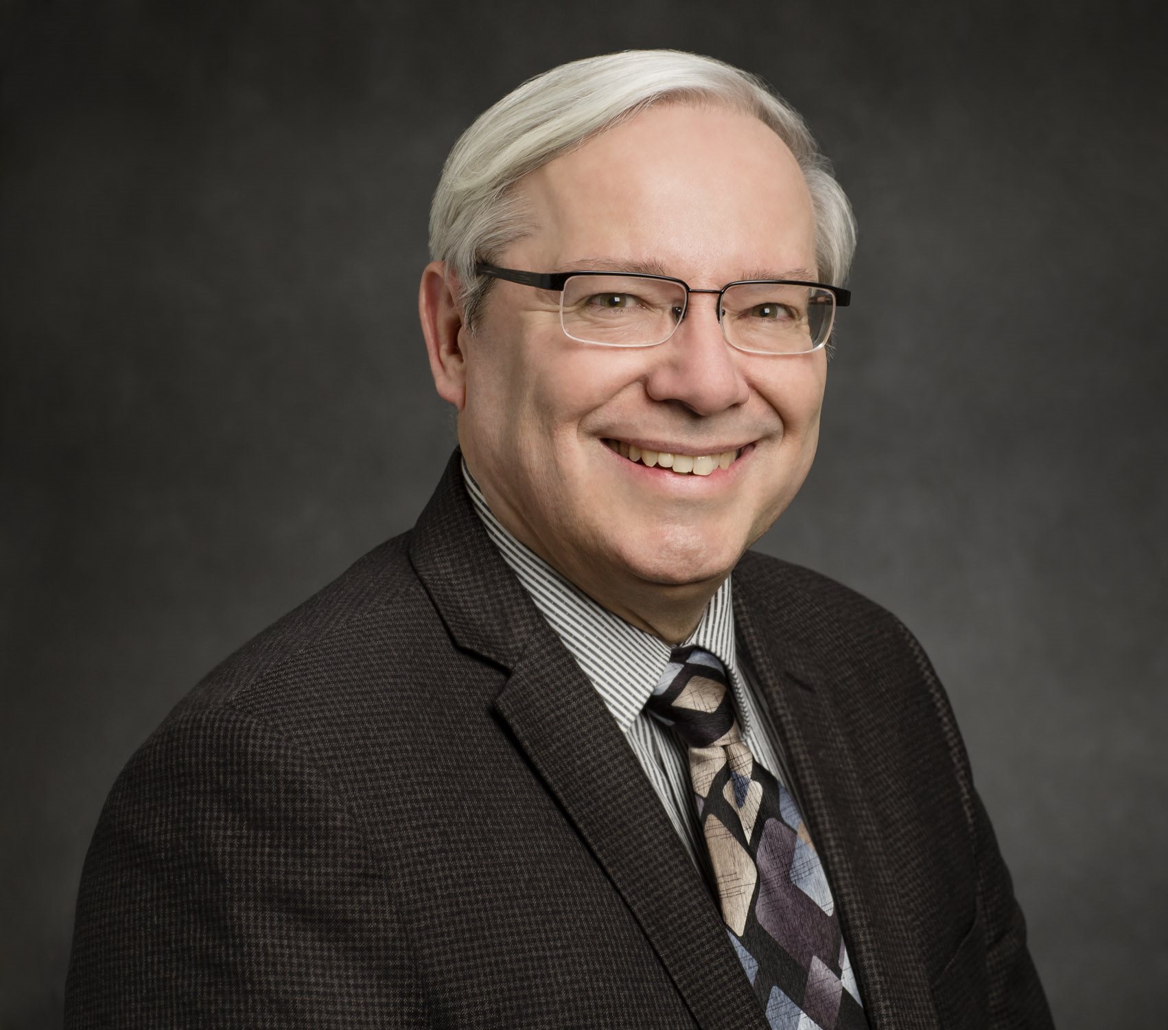 Dale Van Harlingen, former head of department, dies at 73 | Physics ...